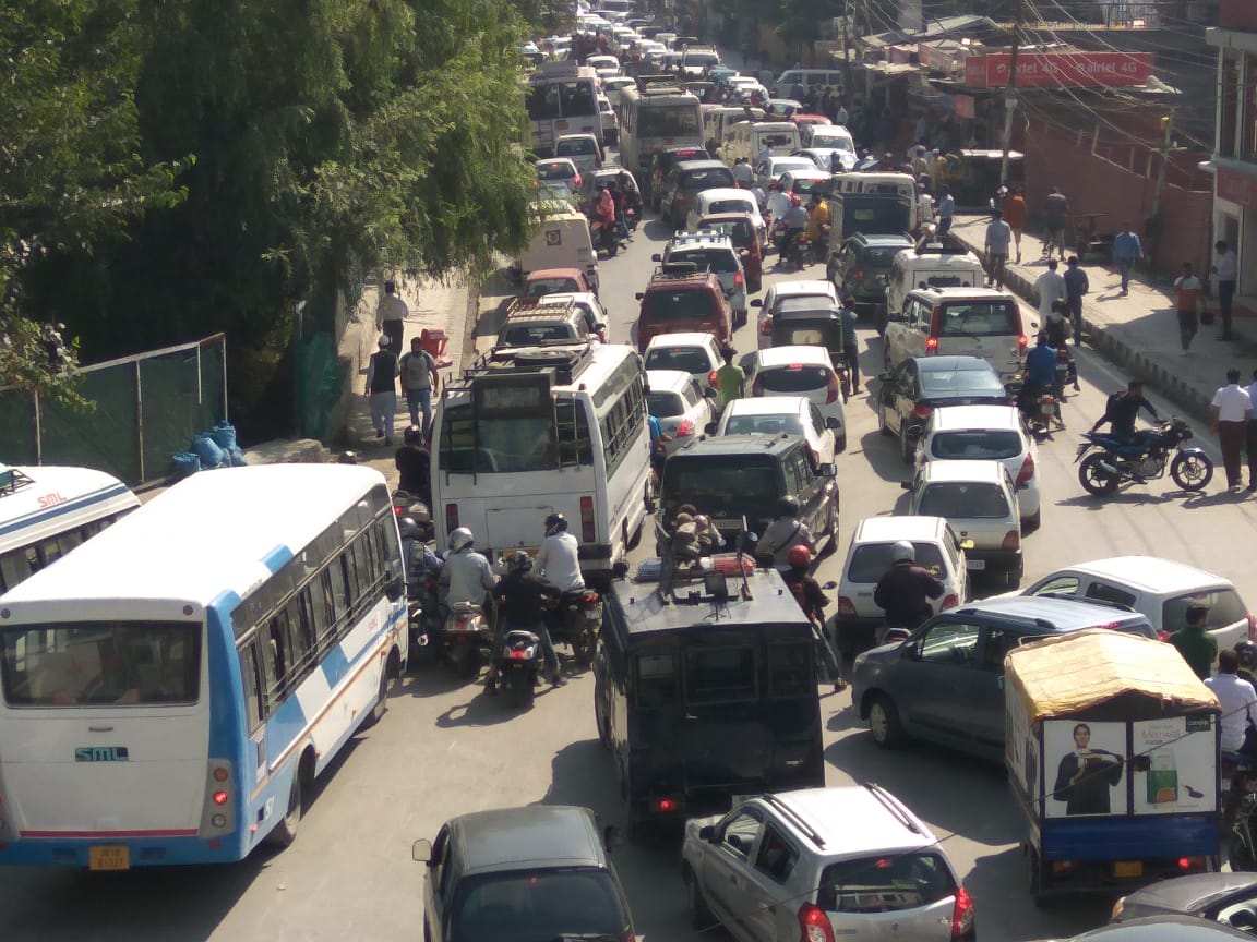As restrictions throw Srinagar into traffic mess, police issue ‘route ...